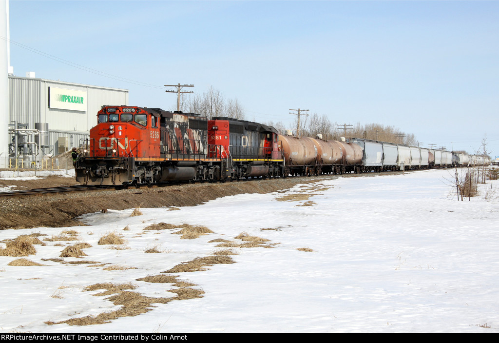 Switching past the Praxair Plant on the Fort Saskatchewan industrial lead.
